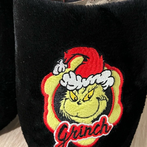 The Grinch | Shoes | Dr Seuss Grinch Grinchmas Black Christmas Slippers ...
